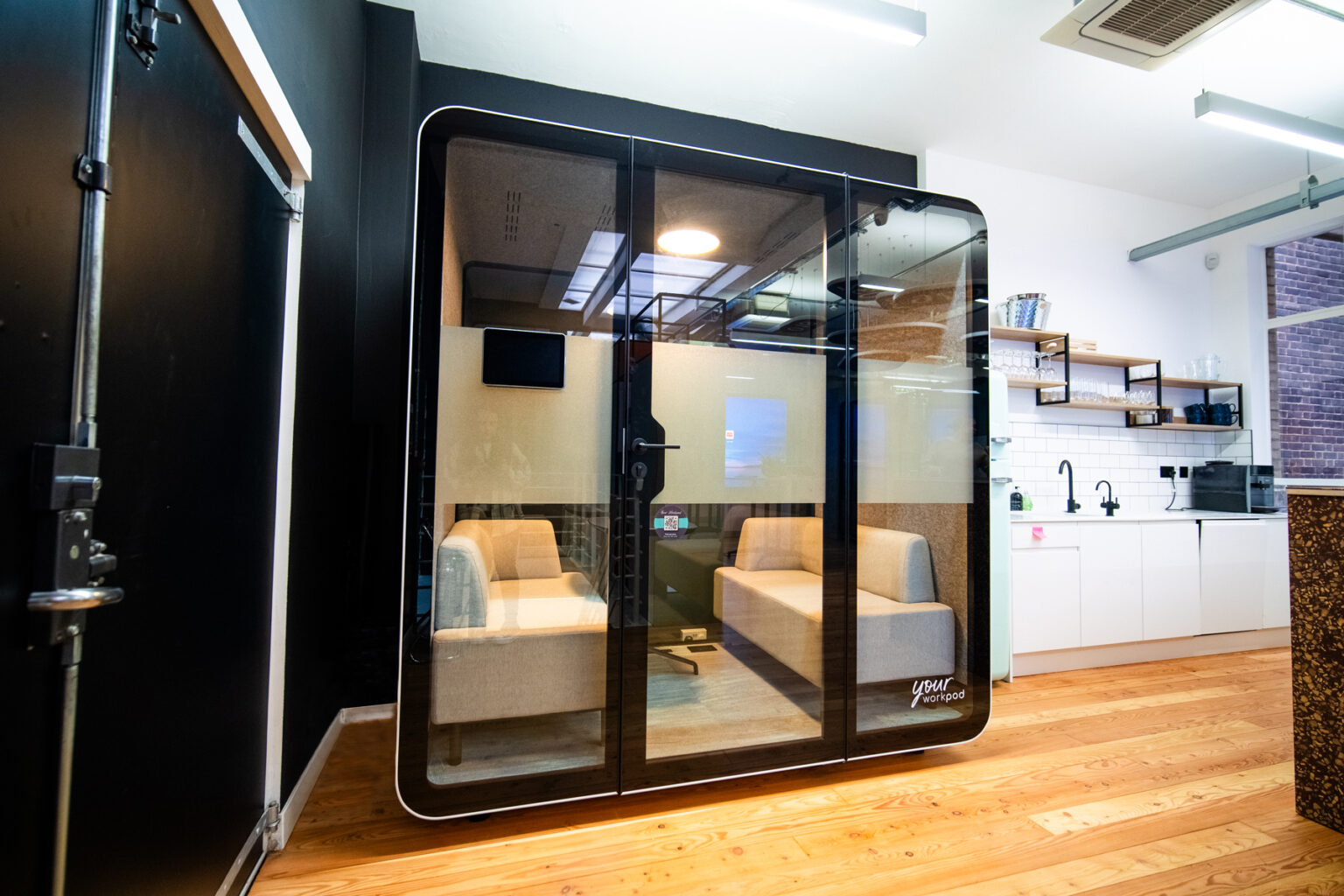 The Top 5 Benefits of Meeting Pods for the Office - Your Workspace